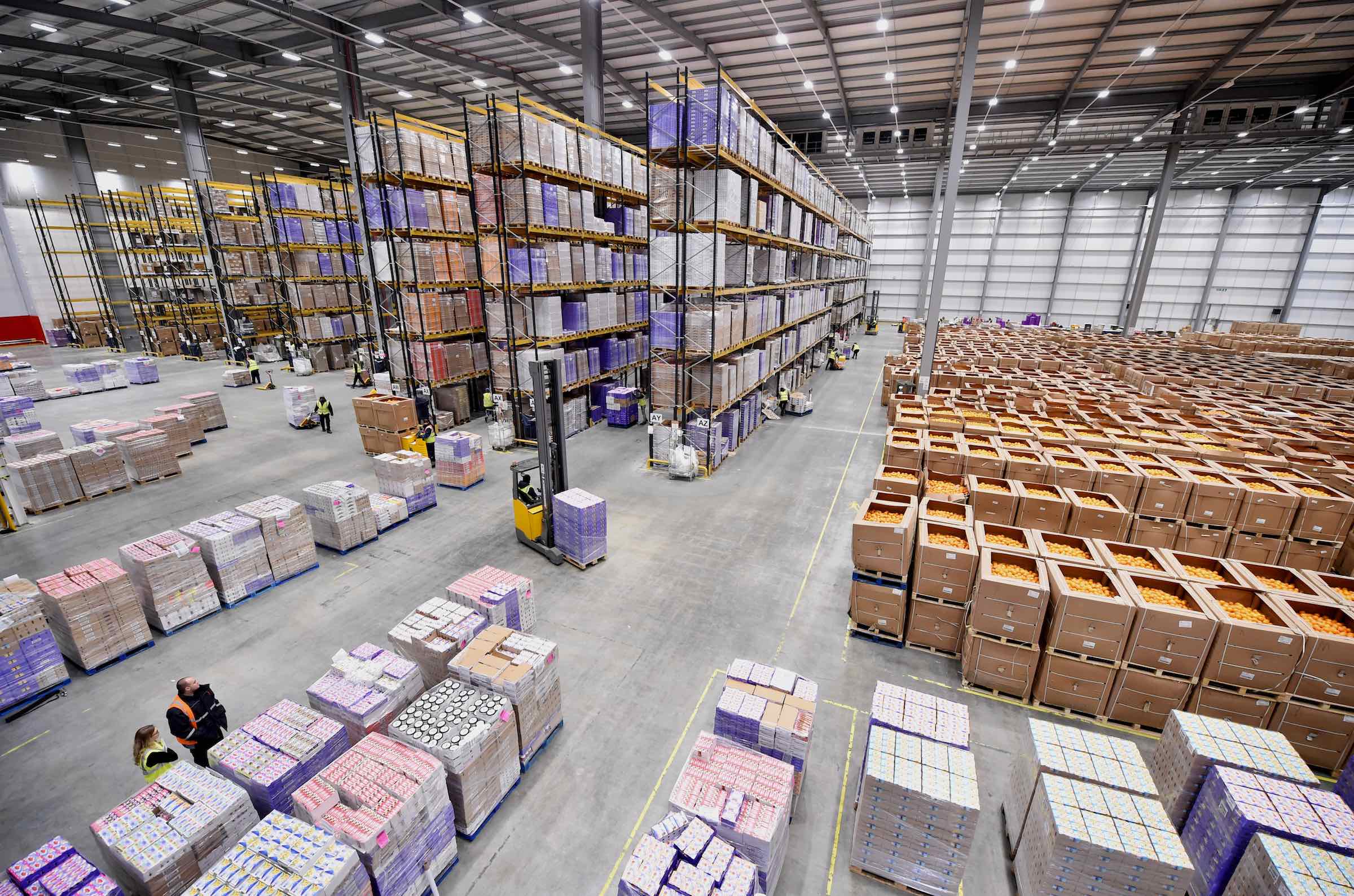 EV Cargo delivers Christmas to UK retailers - Palletforce